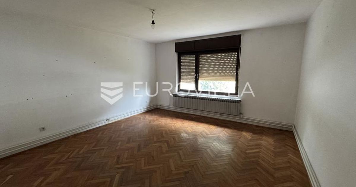 Đakovo, Centar, prizemnica na atraktivnoj lokaciji | INDEX OGLASI