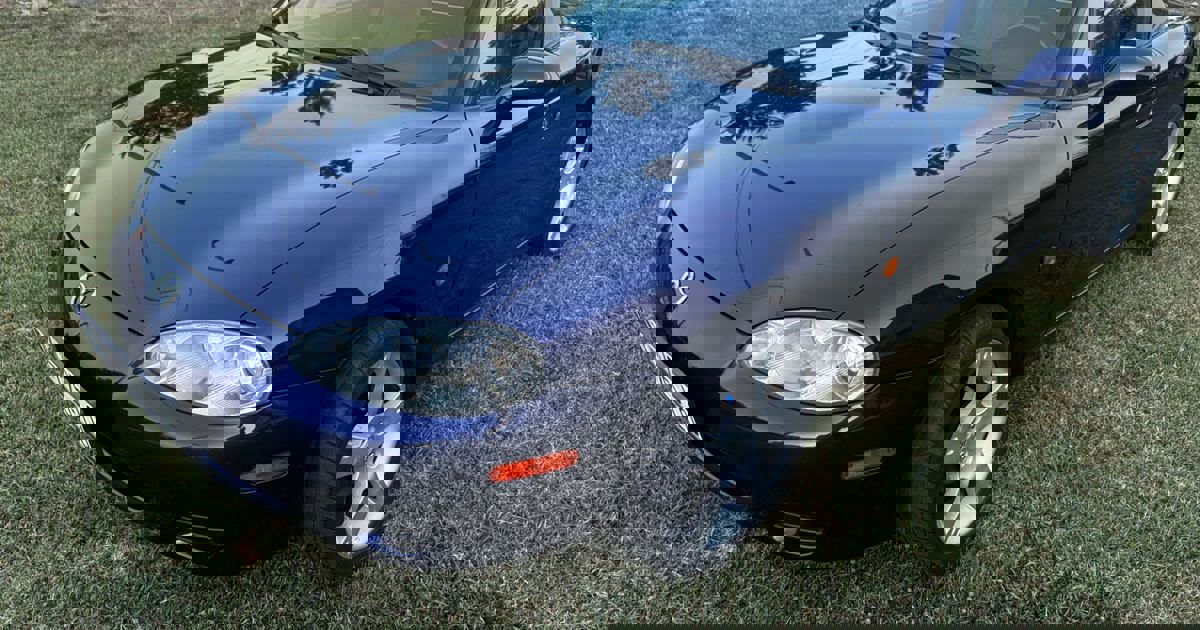 Mazda MX-5 NB 2003 Strato Blue Mica Special Edition 1/1549 | INDEX OGLASI