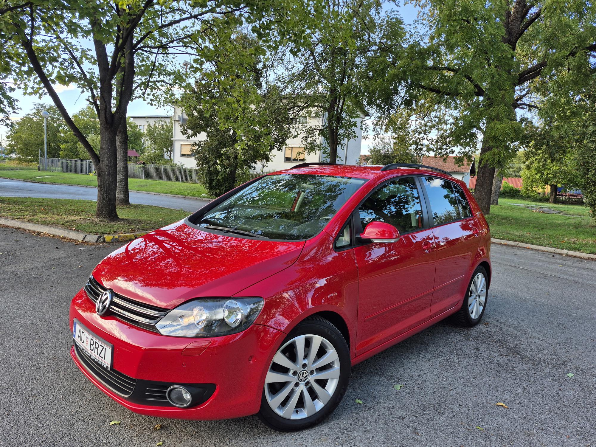 VW Golf 6 1,6 TDI TEAM,Park senzori,pilot,tempomat,alu17,Servisna ...