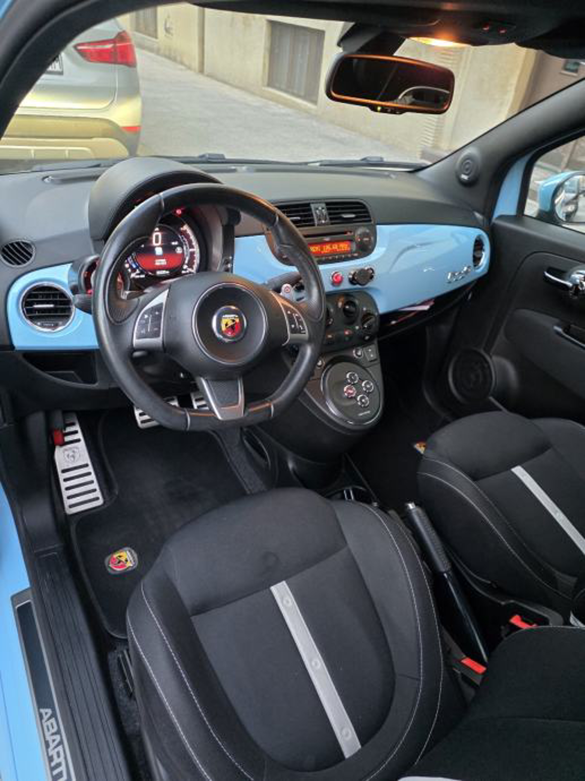 Fiat Abarth 500 - samo 36.000 km, Automatik | INDEX OGLASI