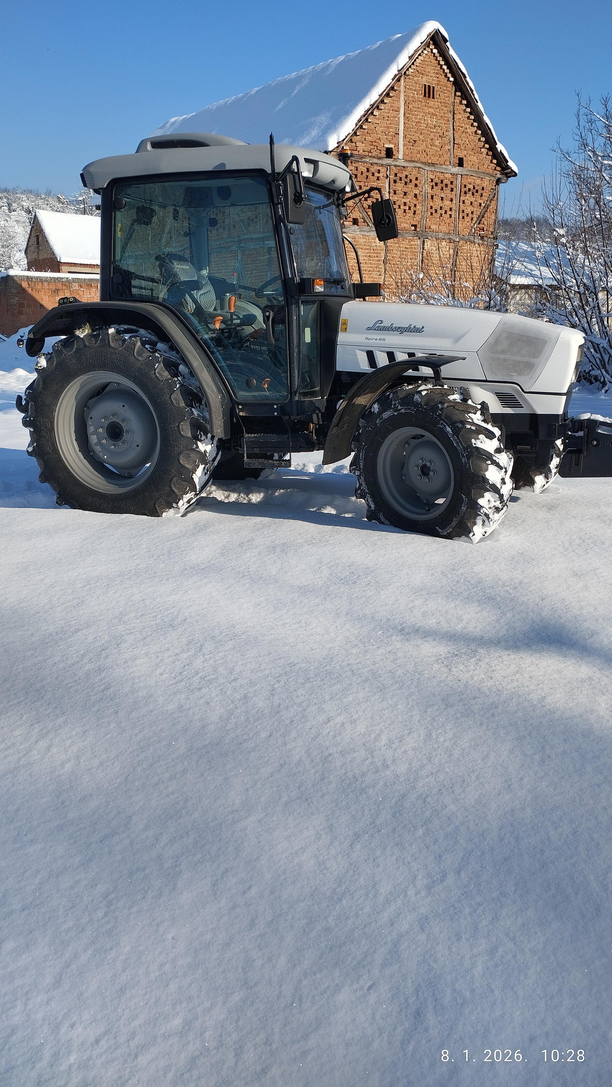 Traktor lamborghini | INDEX OGLASI