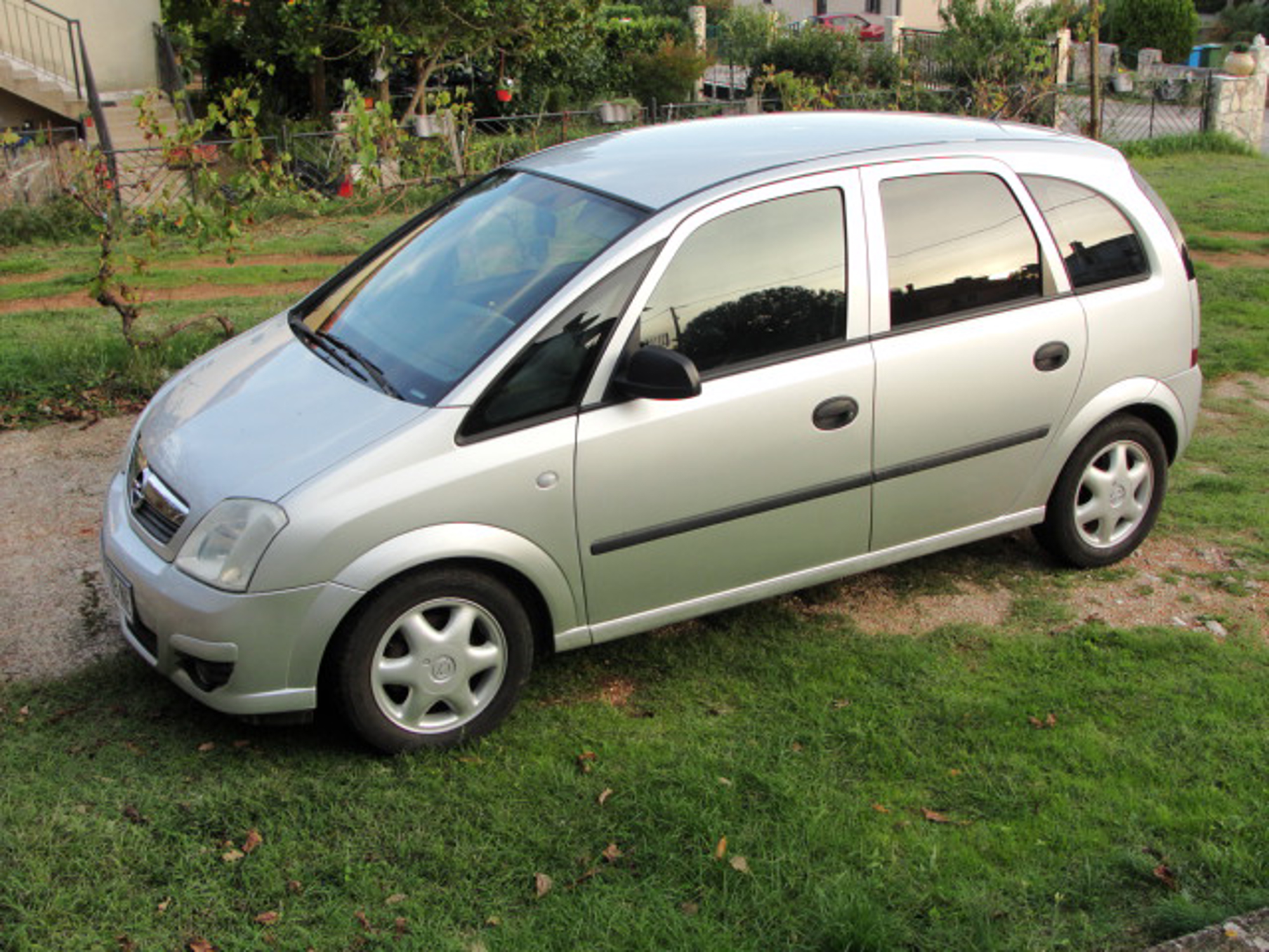 Opel Meriva 1,4 16V , Registriran godinu dana, plin, klima | INDEX OGLASI