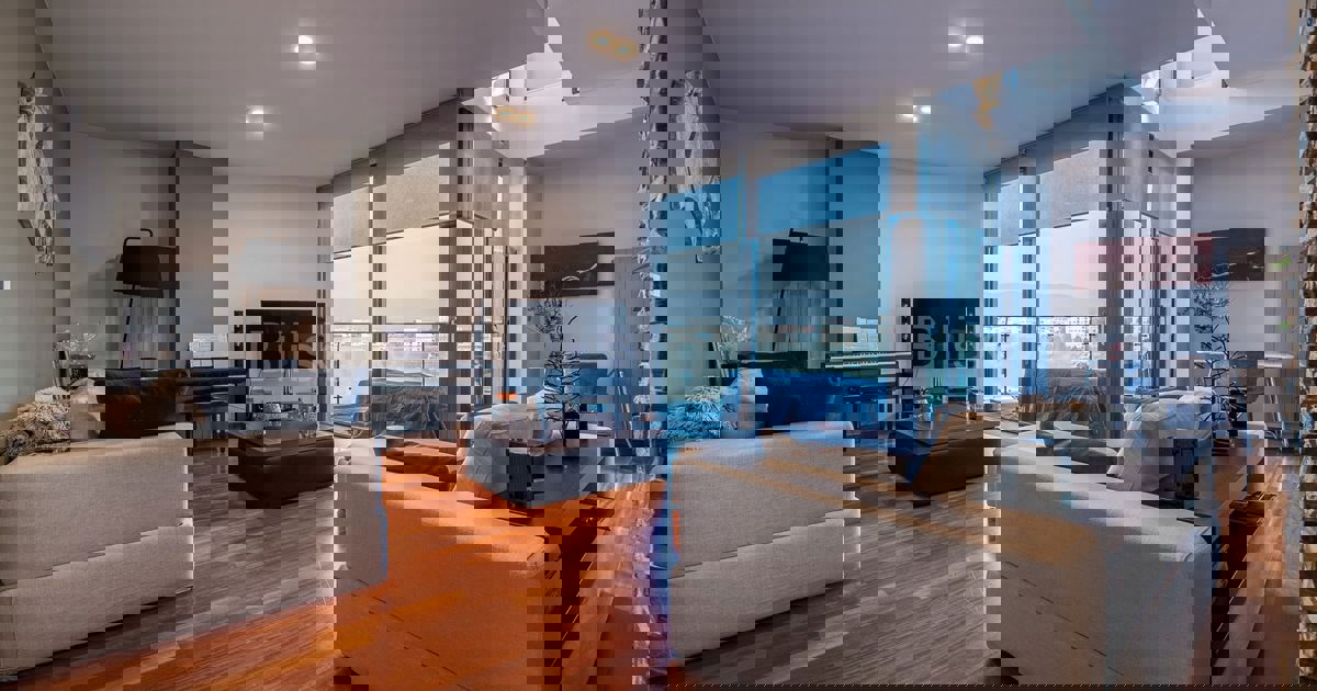 Prodaja, Zagreb, Kanal, dvoetažni 5sobni svjetao stan, loggia,parking ...