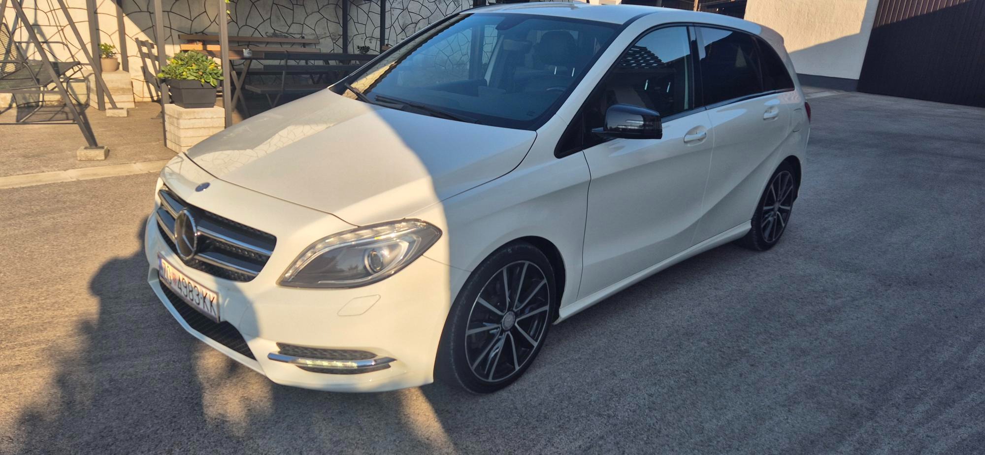 Mercedes-Benz B-klasa 200 CDI-AMG line | INDEX OGLASI