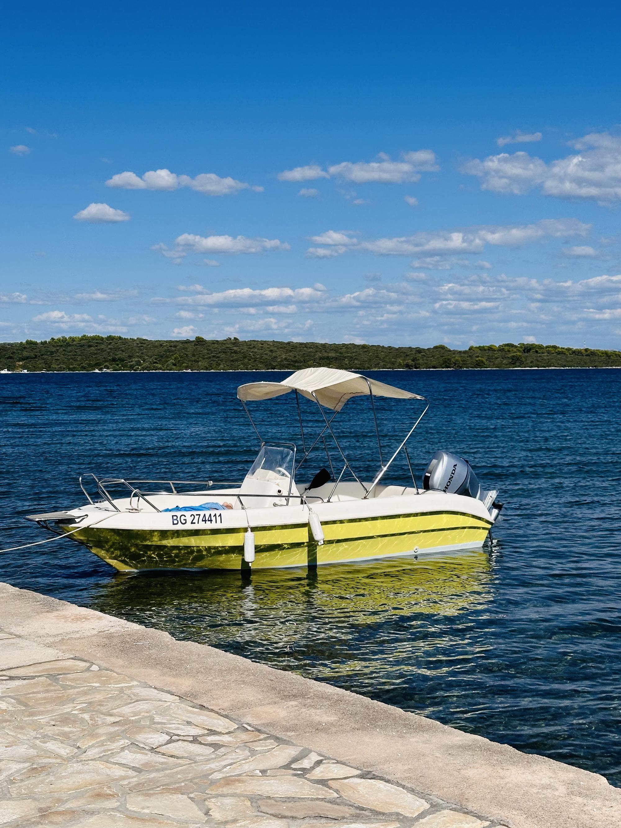 Tiburon 180 | Sundeck | INDEX OGLASI