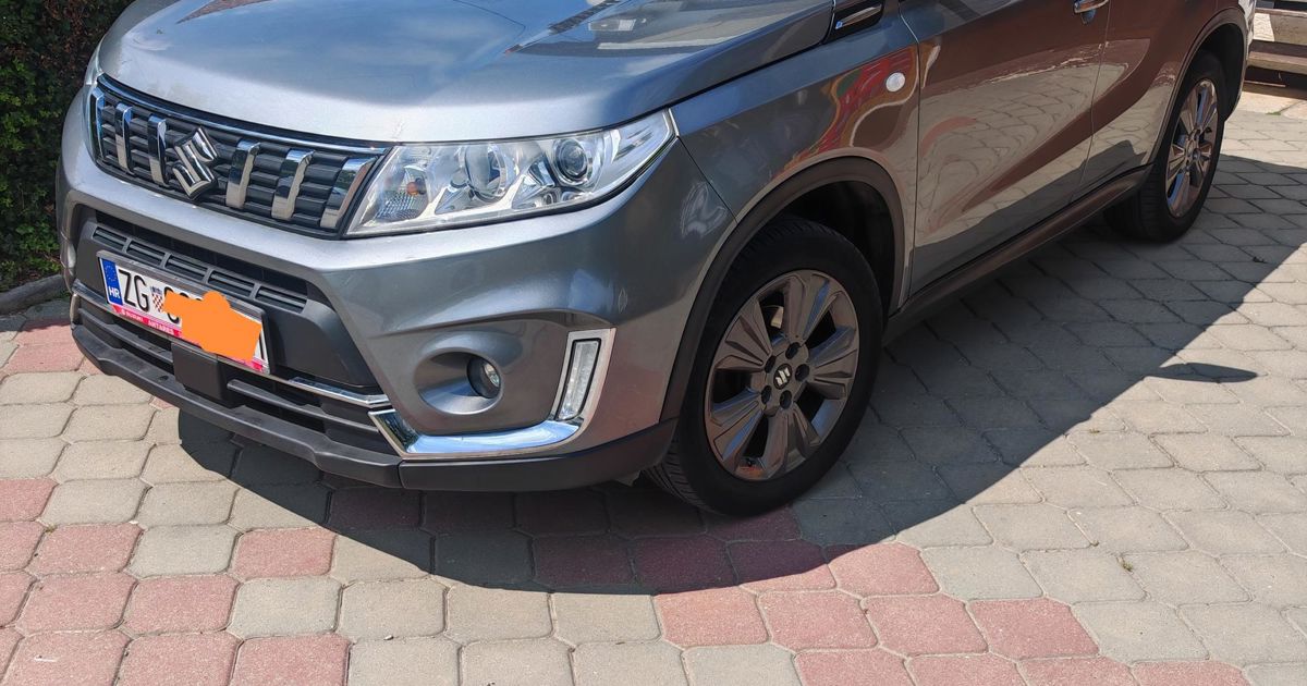 Suzuki vitara 1.0 boosterjet, 2019 godina, prvi vlasnik, registriran ...