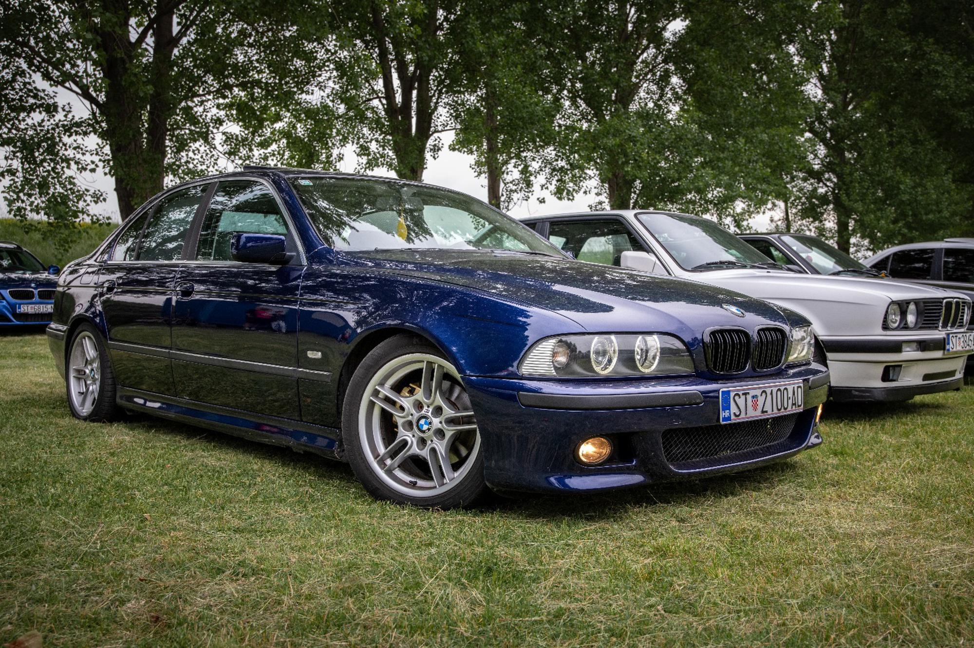 BMW E39 528i | INDEX OGLASI