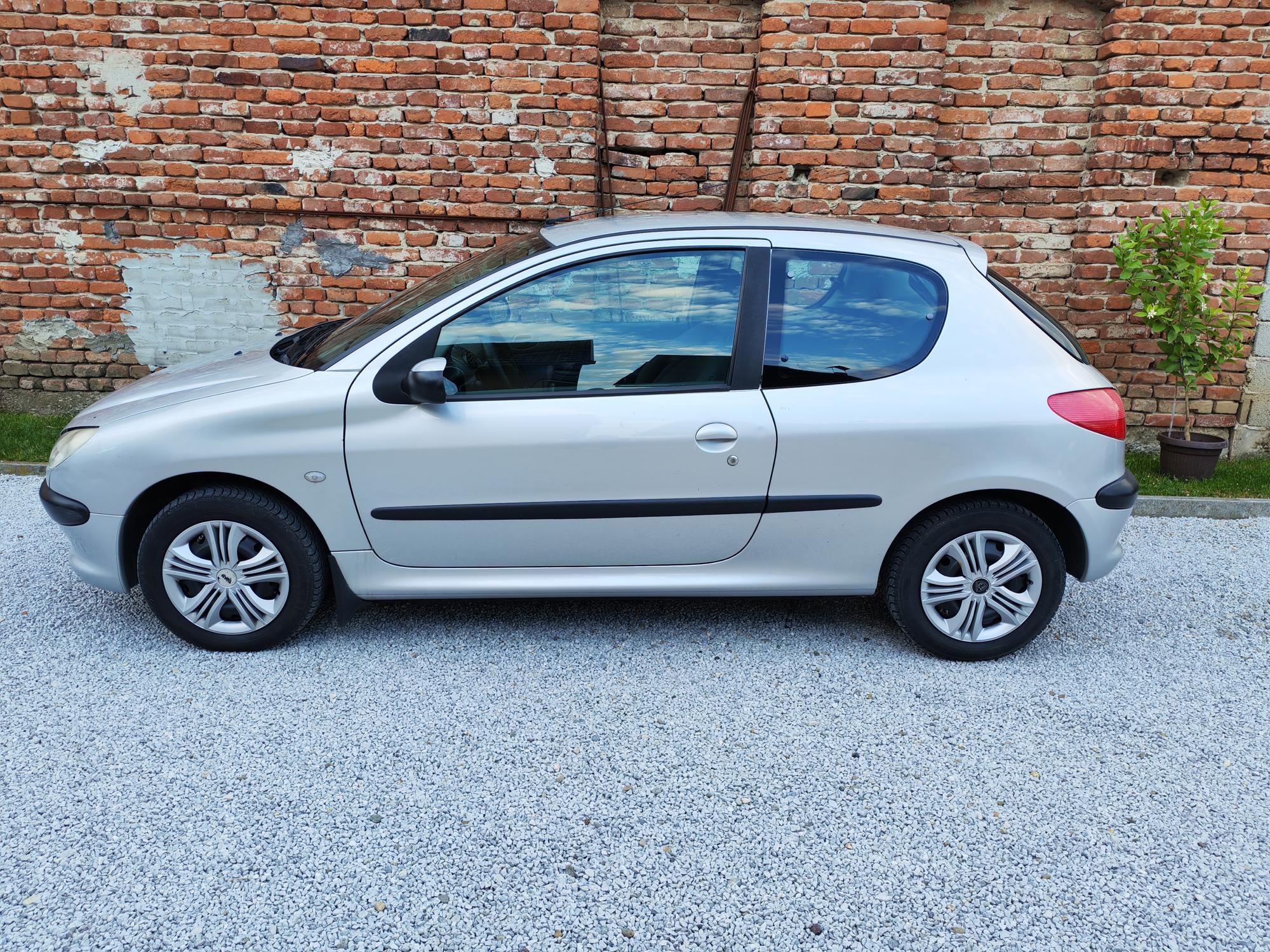 PEUGEOT 206, 1.1 i, 2002. GODIŠTE | INDEX OGLASI