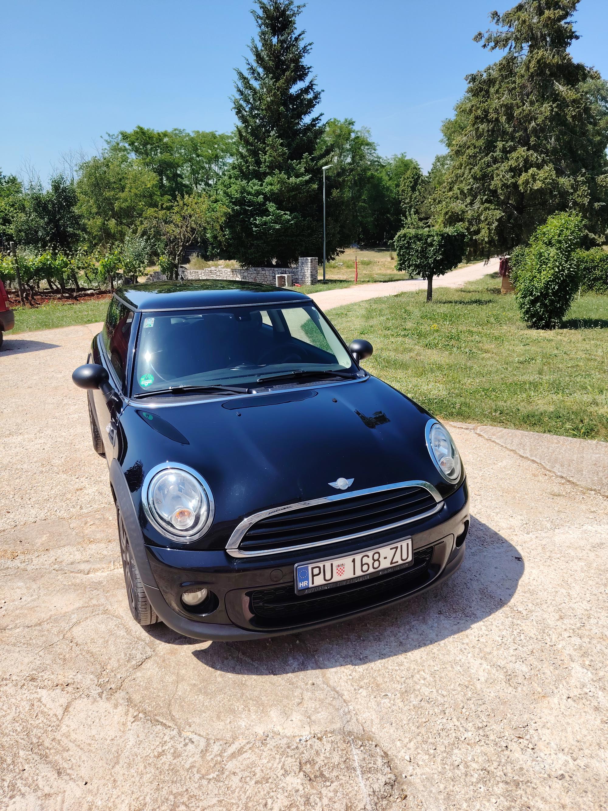 Mini Cooper One 1.6 D | INDEX OGLASI