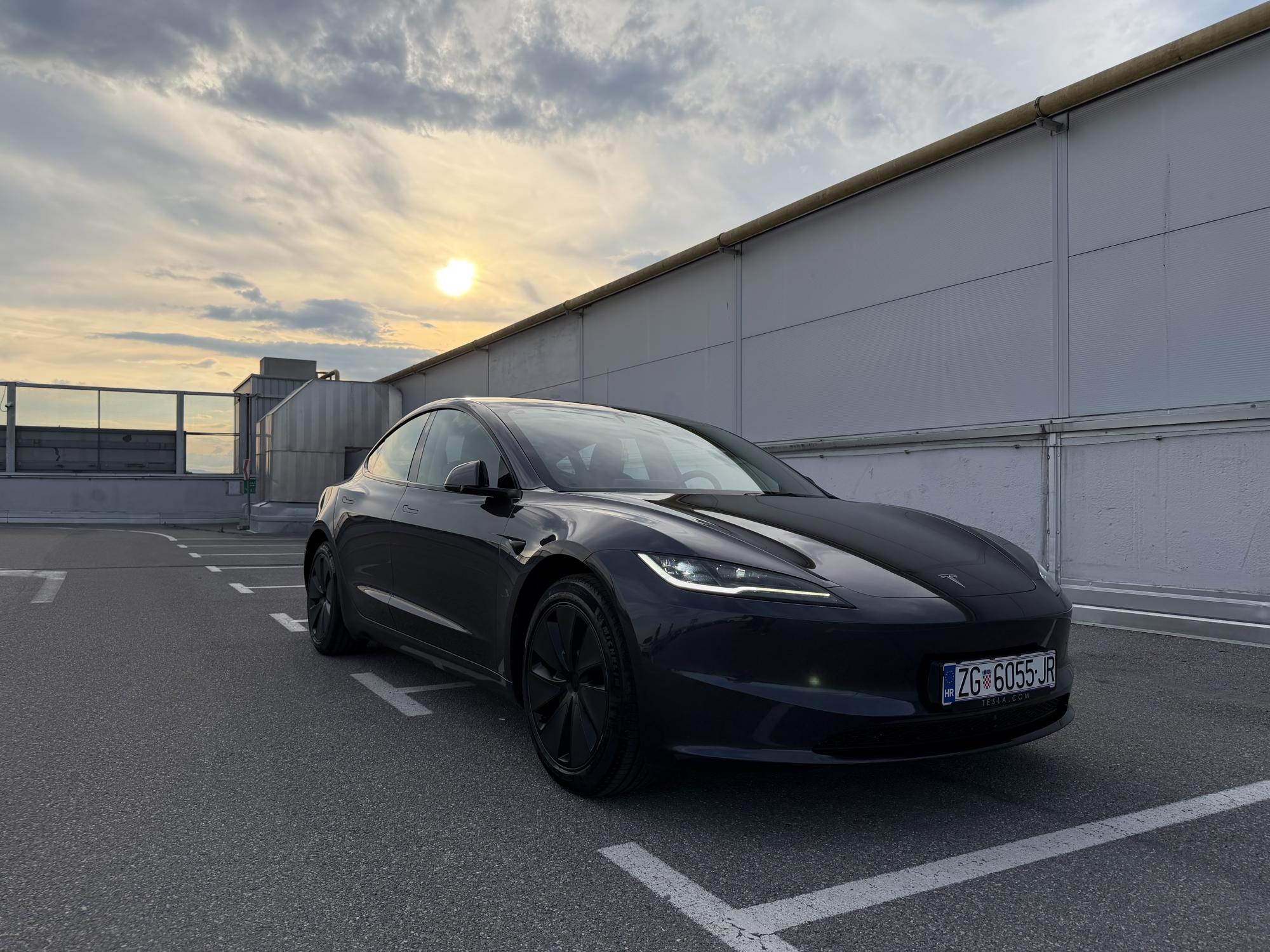 Tesla Model 3 LR AWD Highland | Stealth Grey | Kupljen u HR | Reg. 02/ ...