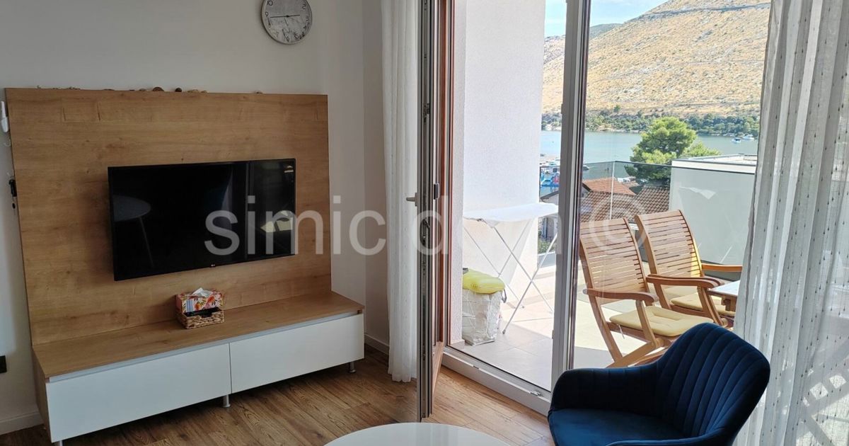 Namješteni stan blizu plaže, prodaja, Grebaštica | INDEX OGLASI