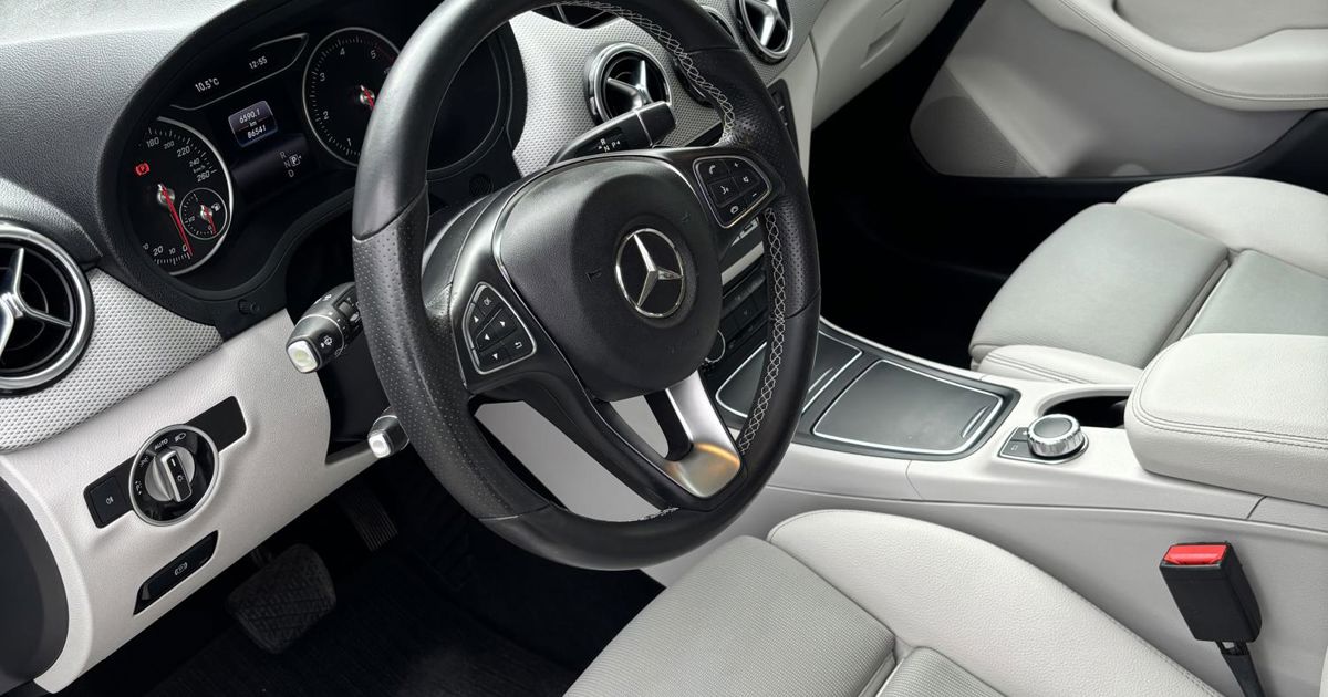 Mercedes B 180d Automatik, servis, kamera, park assist | INDEX OGLASI