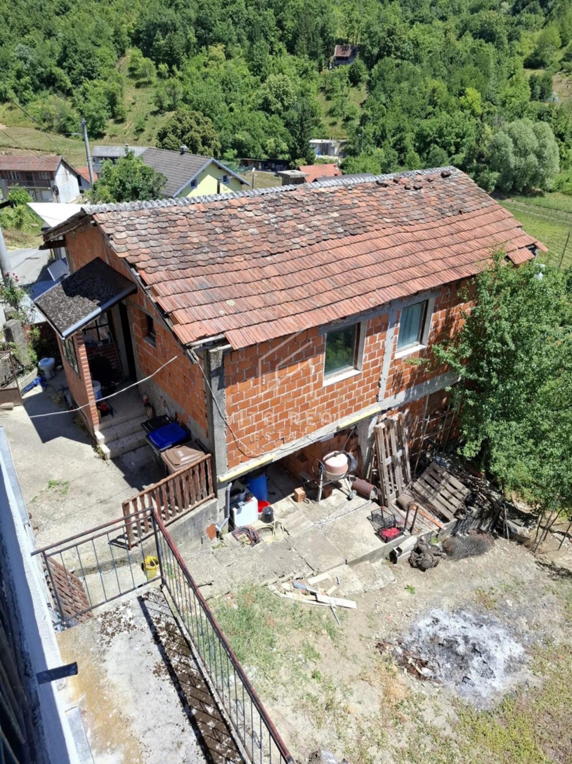 Čučerje – kuća katnica 144 m²,balkon, pogled na prirodu | INDEX OGLASI