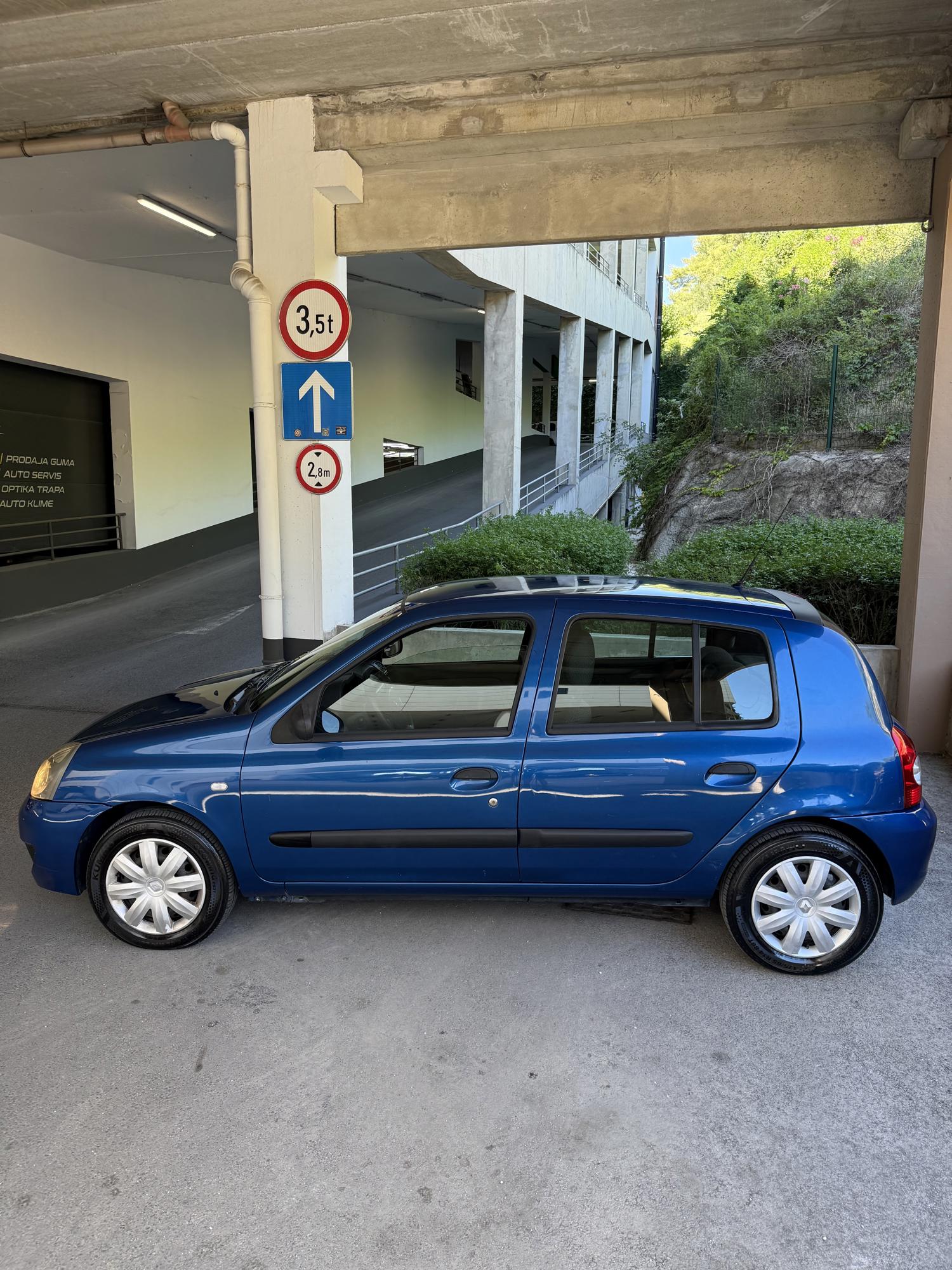 Renault clio 1.2 8V - Storia | INDEX OGLASI