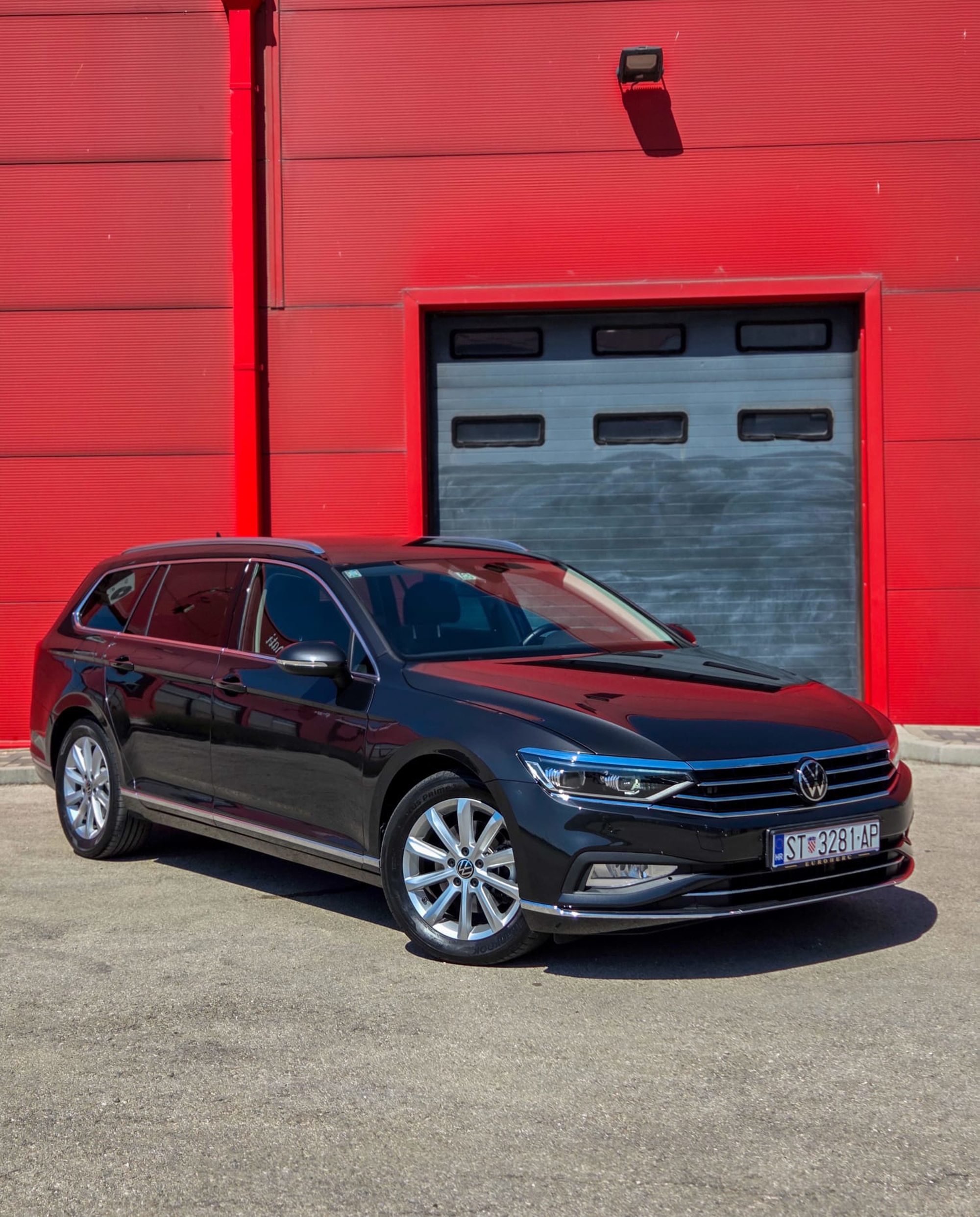 VW PASSAT VARIANT 2,0 TDI DSG 2024 ELEGANCE IQ.LIGHT *REG 8/26* | INDEX ...