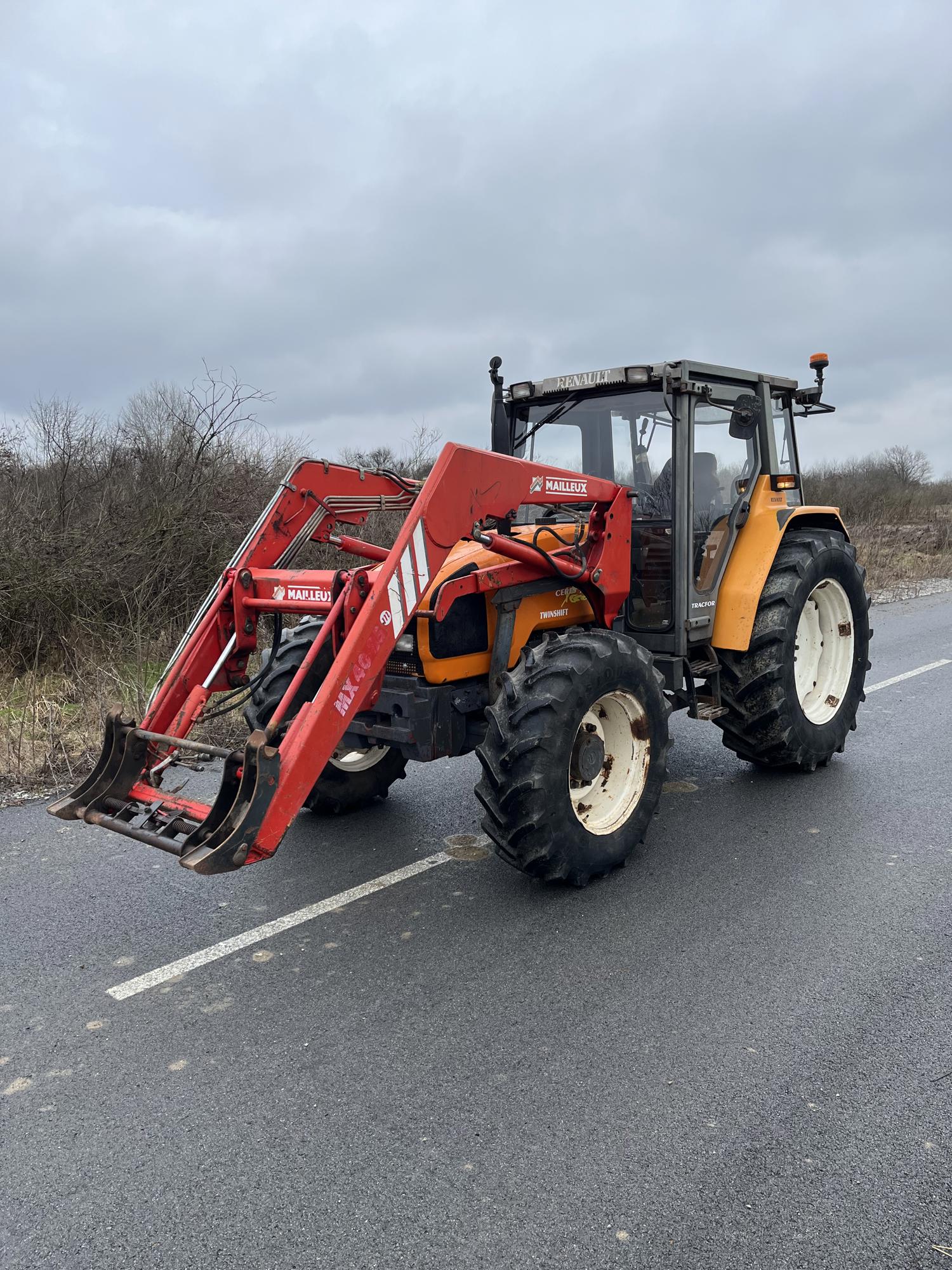 TRAKTOR RENAULT CERES 95x S UTOVARIVAČEM | INDEX OGLASI