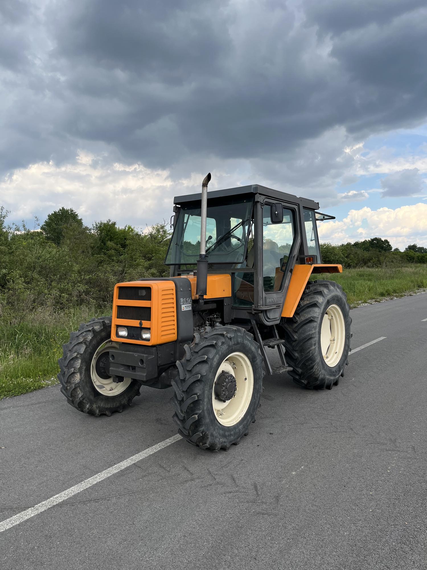 TRAKTOR RENAULT 61.14 RS | INDEX OGLASI