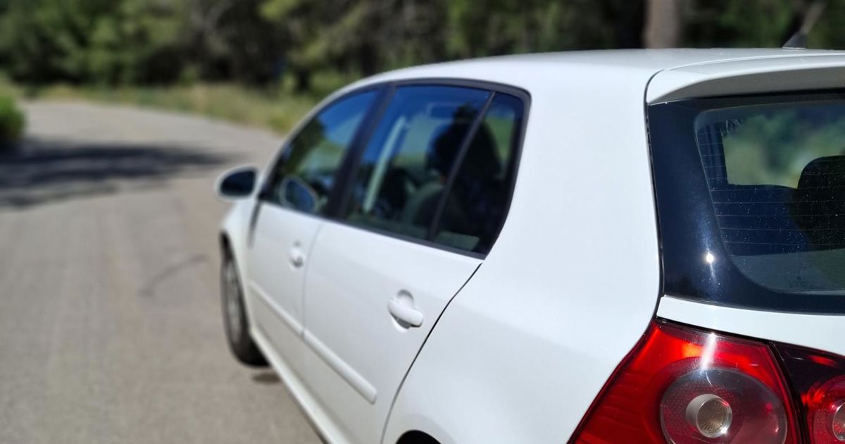 Volkswagen Golf 5 2.0 TDI – drugi vlasnik, nove gume, registriran ...