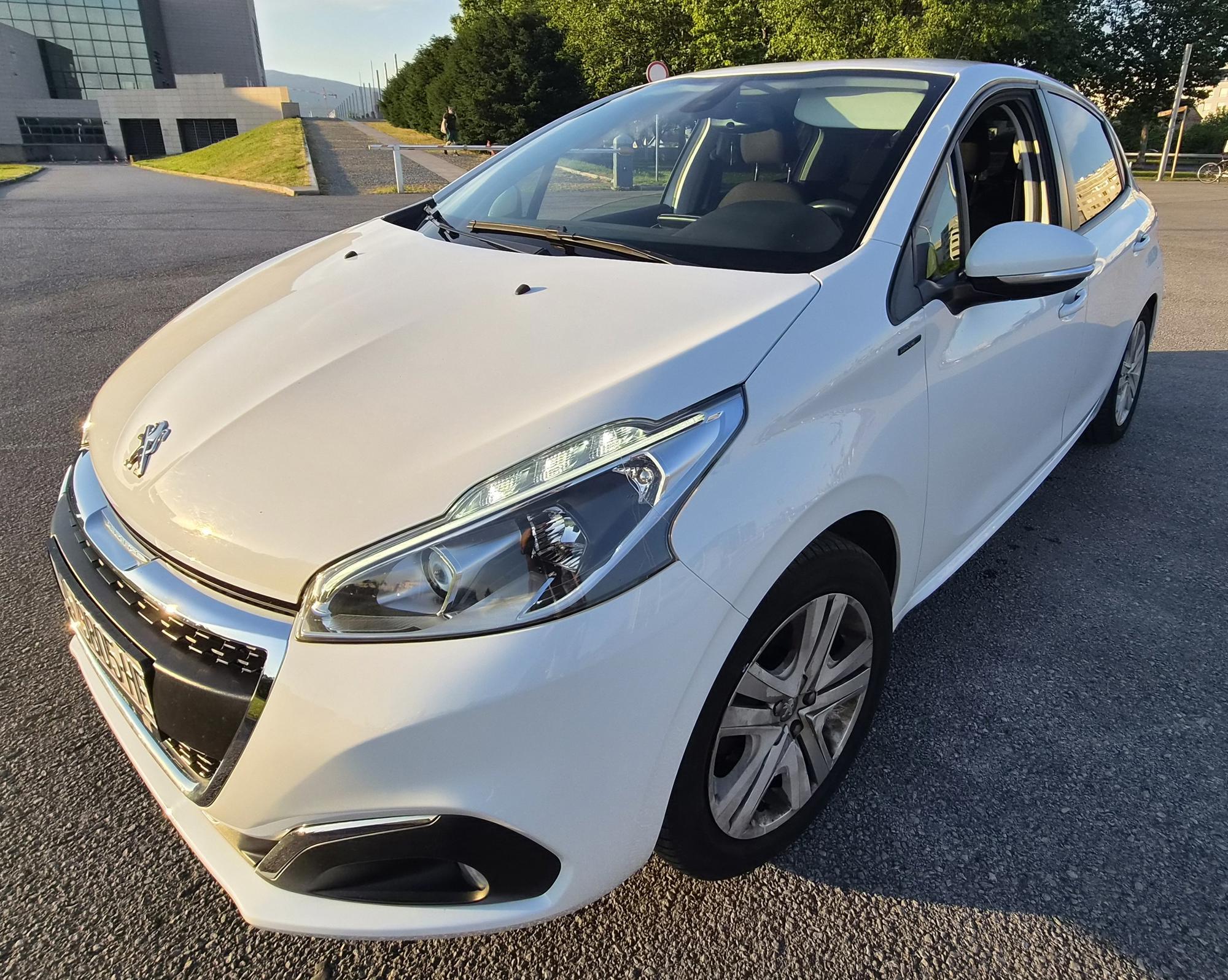 Peugeot 208 | INDEX OGLASI