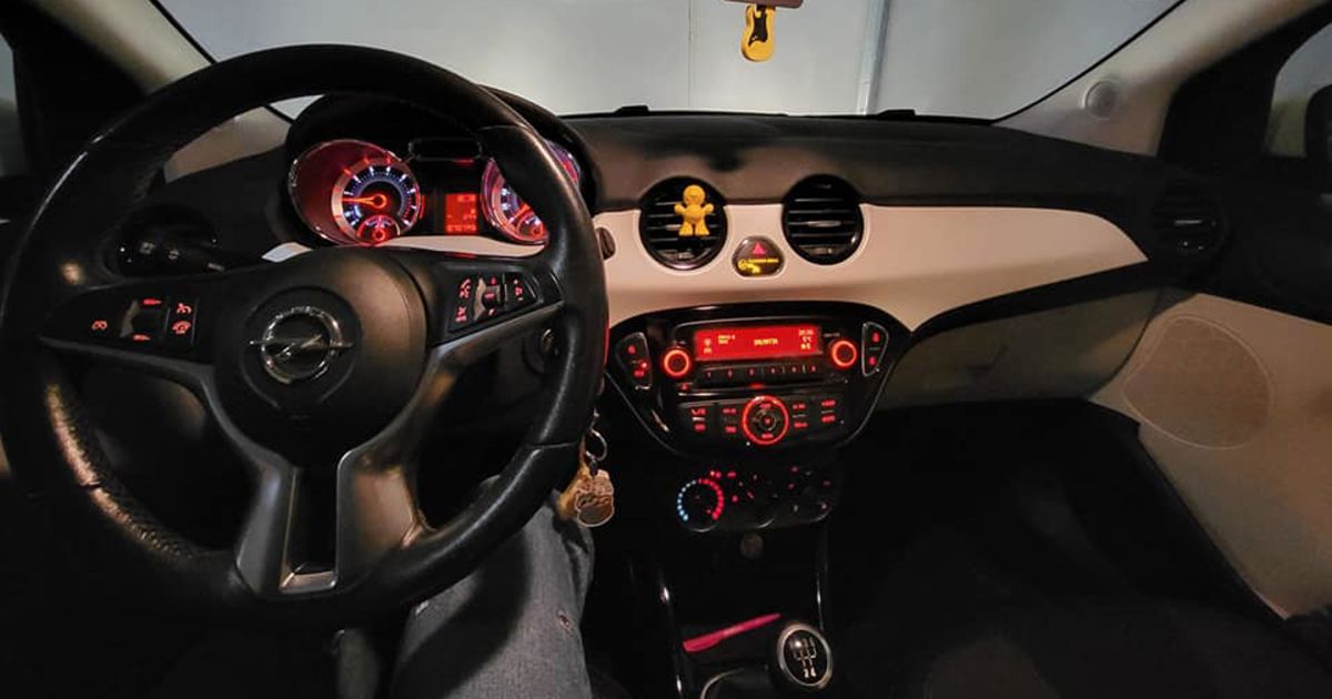 Opel Adam 1.4.,2015.g., drugi vlasnik, registriran do 05/2026 ...