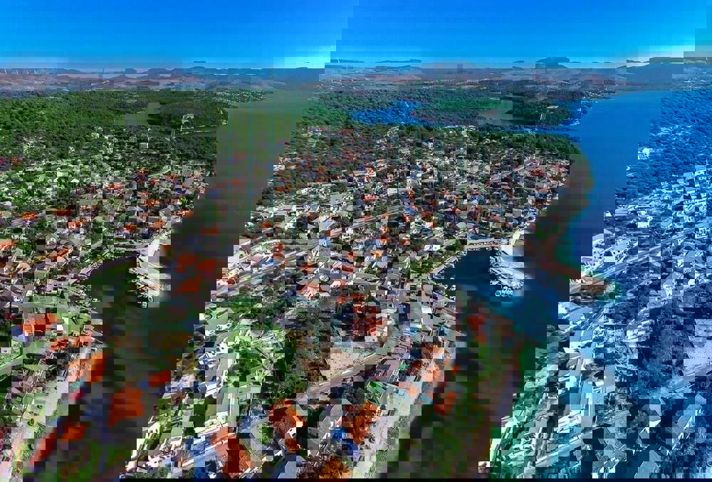 EKSKLUZIVNO! Kuća prvi red do mora. BRODARICA, ŠIBENIK | INDEX OGLASI