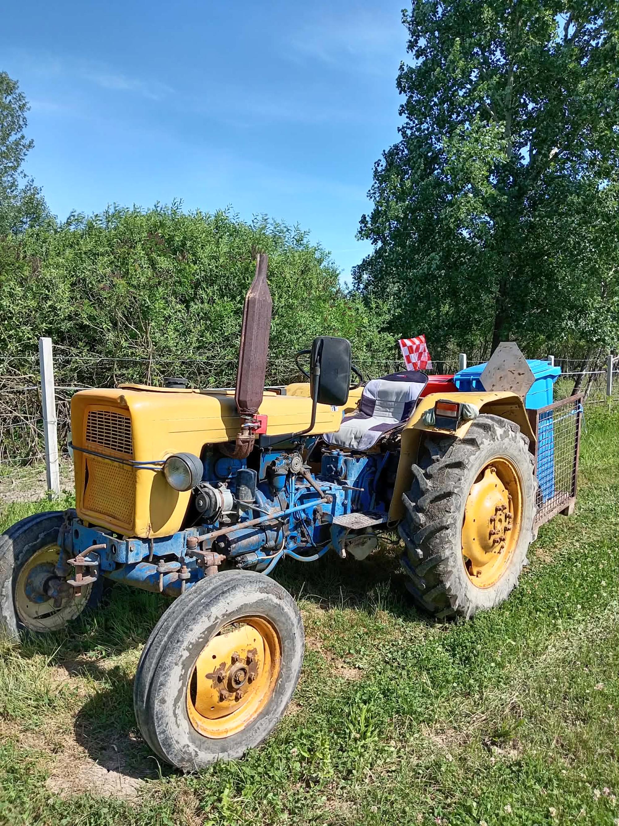 Ursus traktor | INDEX OGLASI