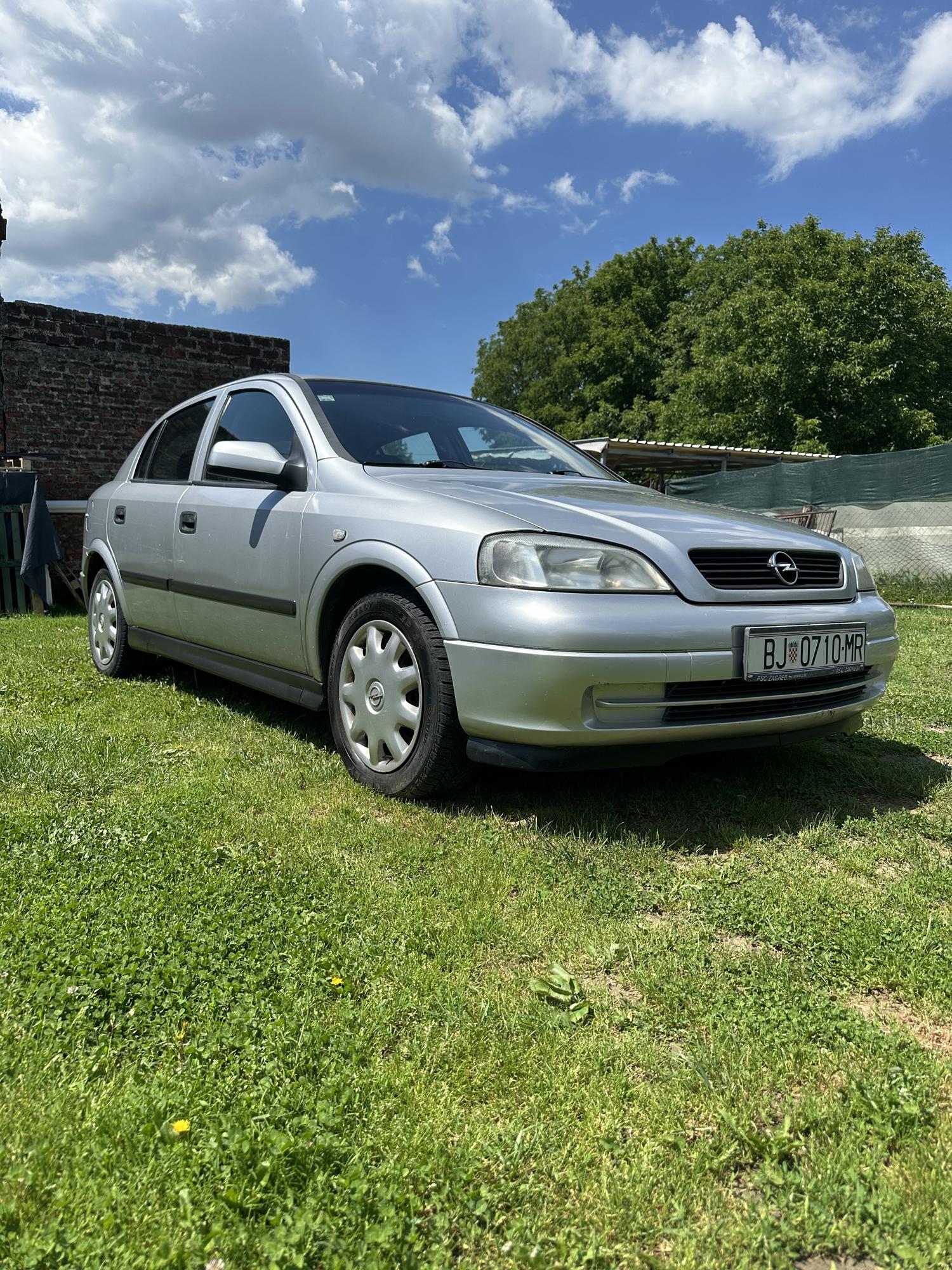 Opel Astra 1.6i Reg:12/26.God Kuka upisana Vlasnik | INDEX OGLASI