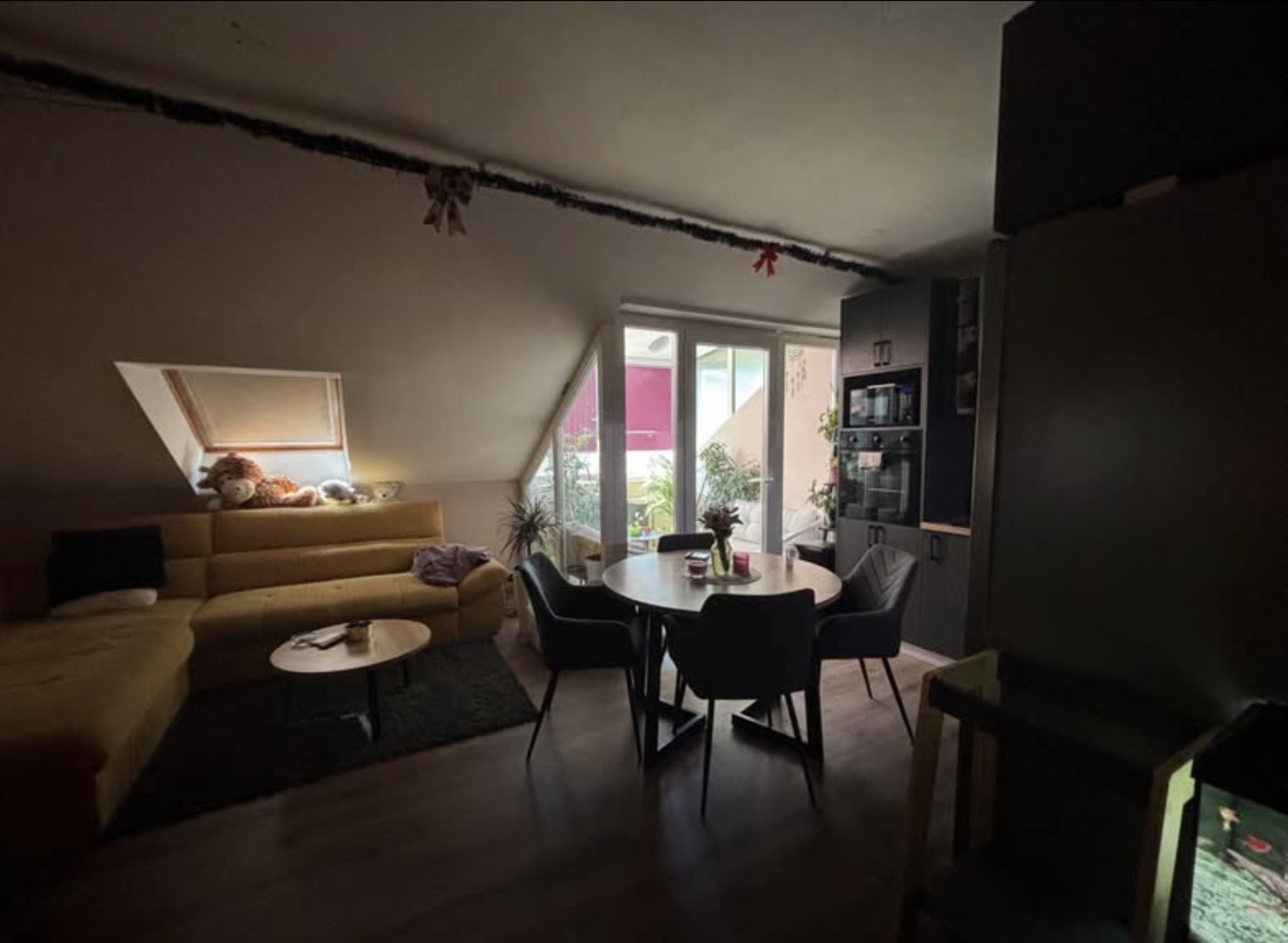 Četverosoban dvoetažni stan 91m2, Donji grad | INDEX OGLASI