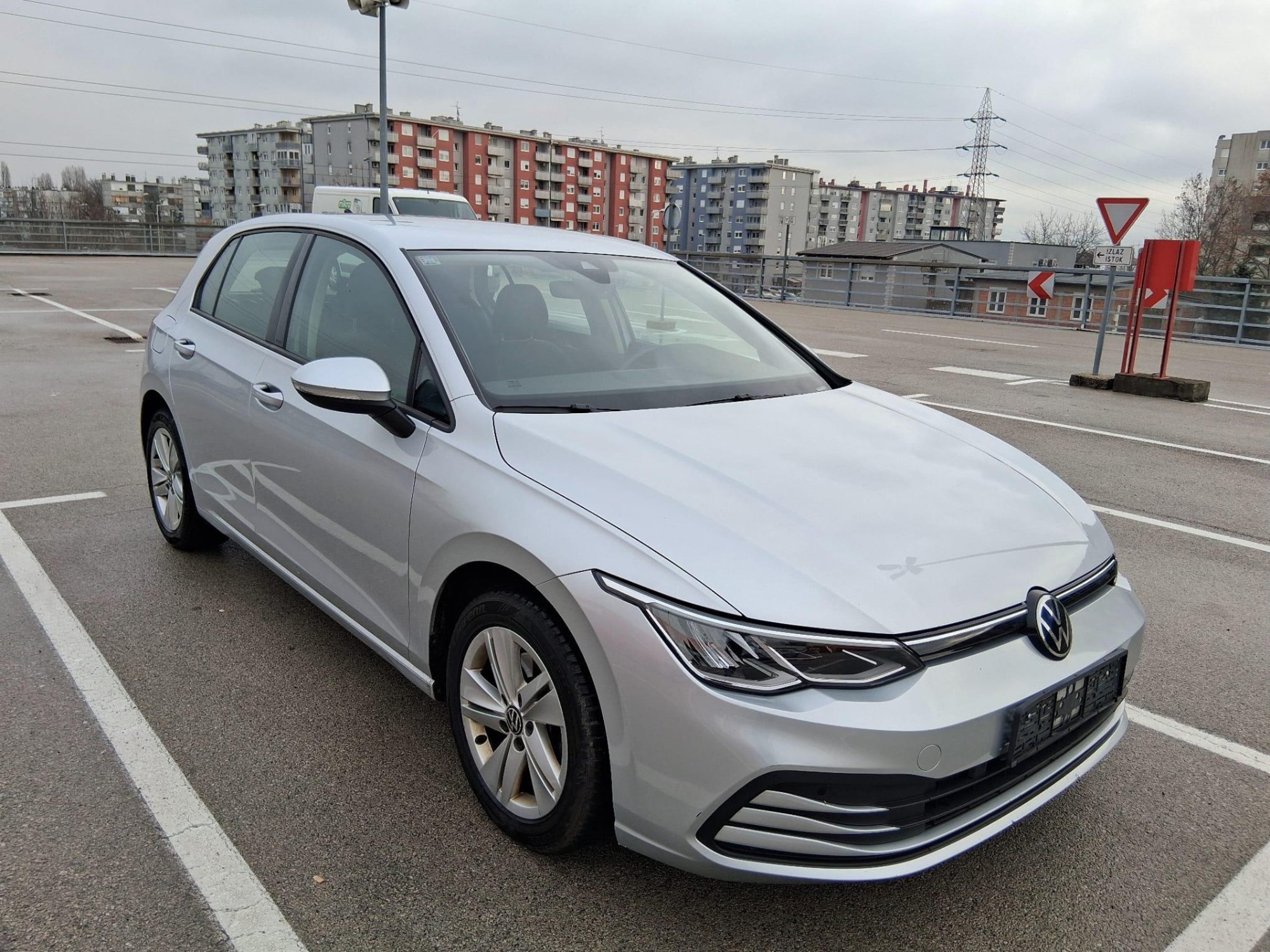 Volkswagen Golf 2,0 TDI Life *TVORNIČKO JAMSTVO 6 god.* *SERVISNA ...