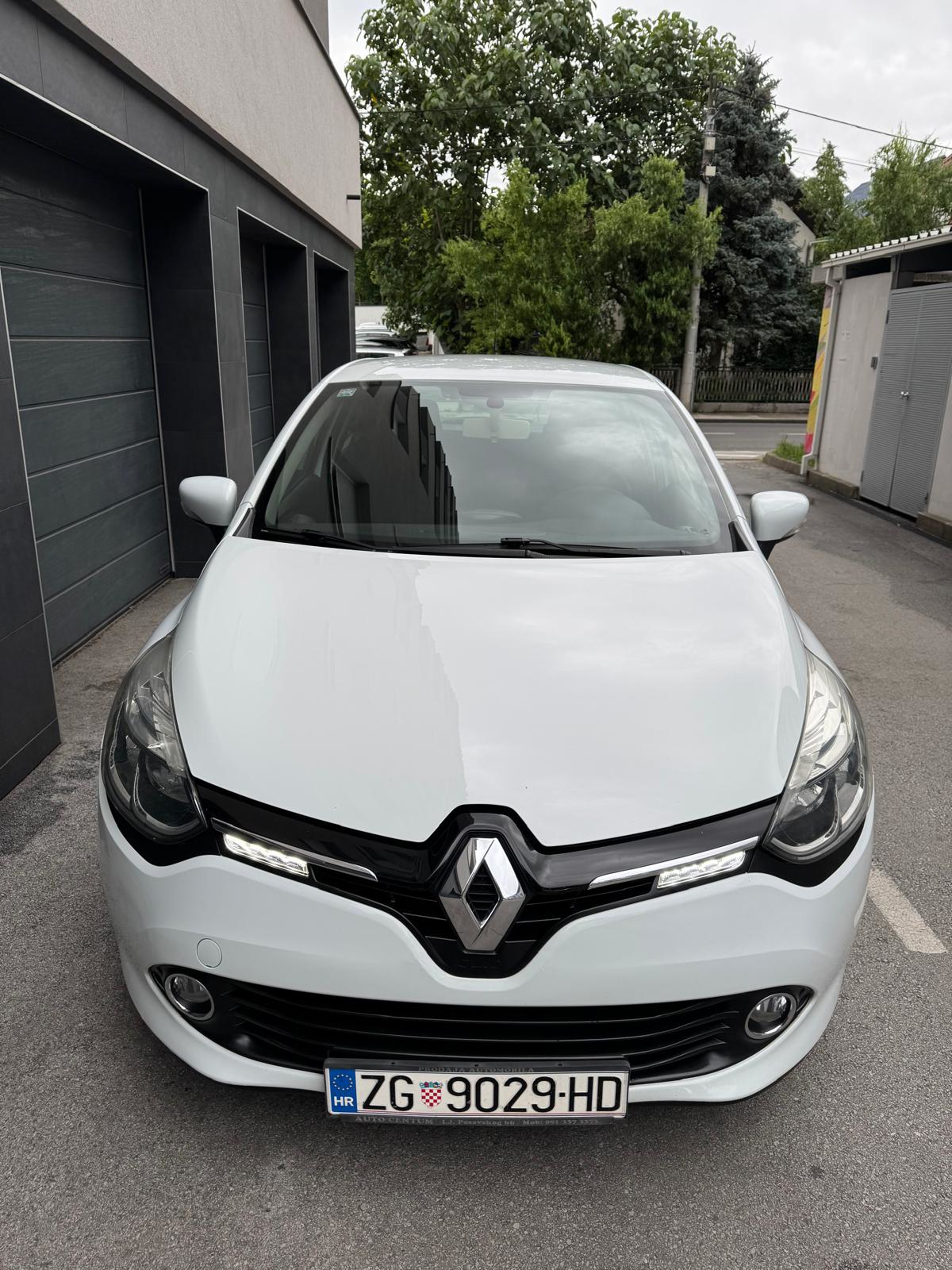 RENAULT CLIO 1.5DCI //169tkm//prvi vlasnik//klima//odličan// | INDEX OGLASI