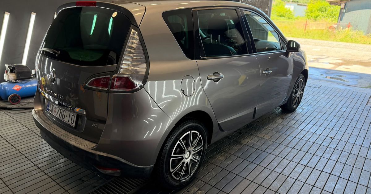 Renault Scenic 2013. god, auto klima, garažiran | INDEX OGLASI