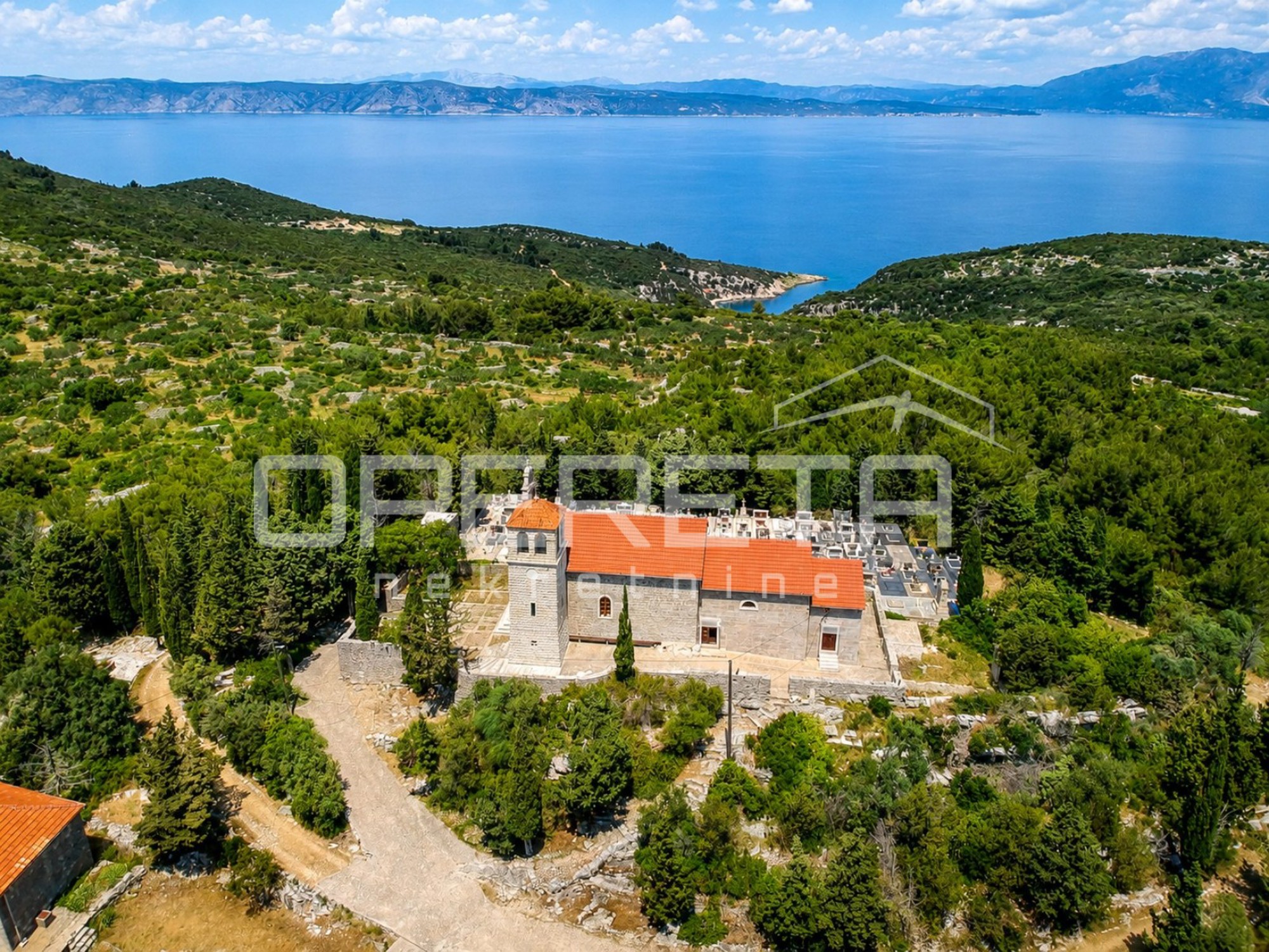 Hvar, Zastražišće – maslinik i lavanda na 4.600 m² | INDEX OGLASI