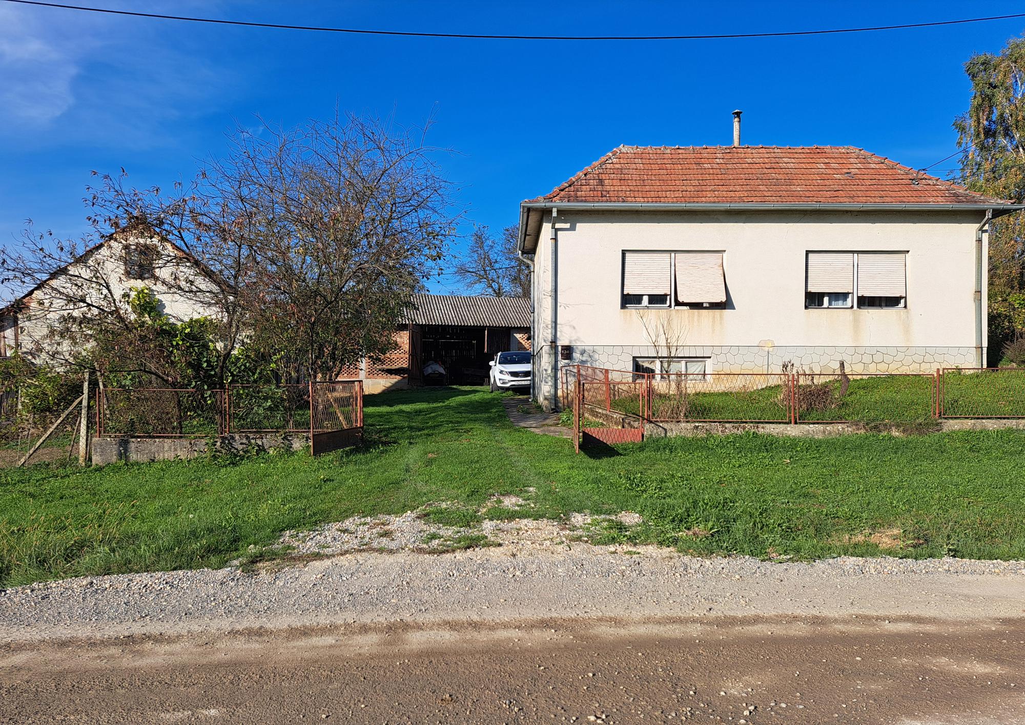 Kuća s gospodarskim objektima i okućnicom, Carevdar (adaptacija ...