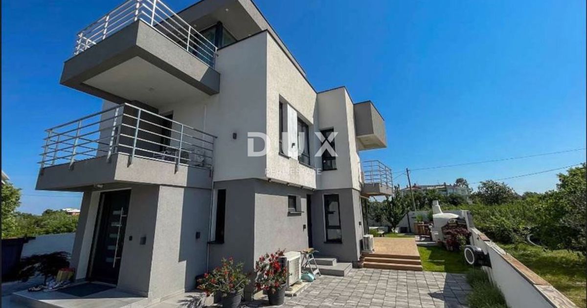 ISTRA, PEROJ - Moderna vila s karakterom | INDEX OGLASI