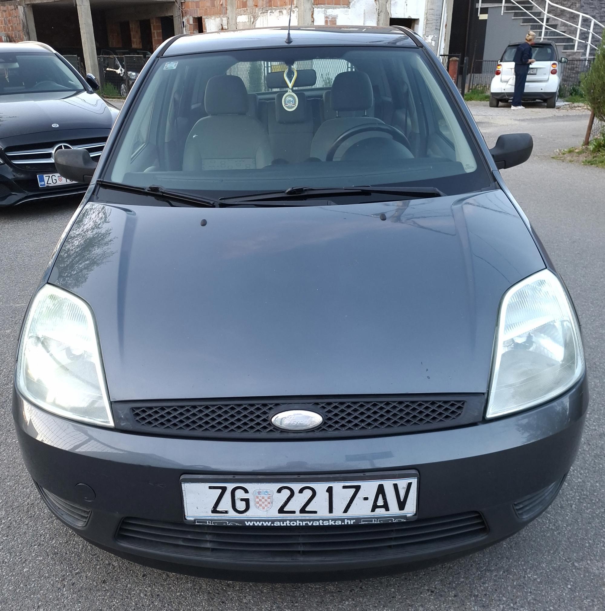 Ford Fiestu 1.4 TDCi sevsina knjižica i racuni od 2004 auto kao nov ...