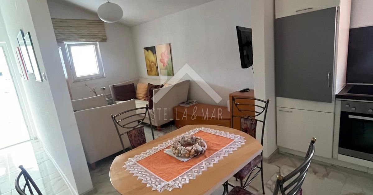 Trosoban apartman sa velikom terasom 250m do mora - Vir | INDEX OGLASI