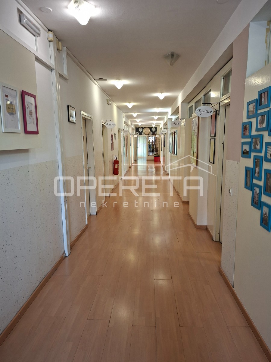 Najam, Poslovna zgrada, Centar, Centar, 26m2 | INDEX OGLASI