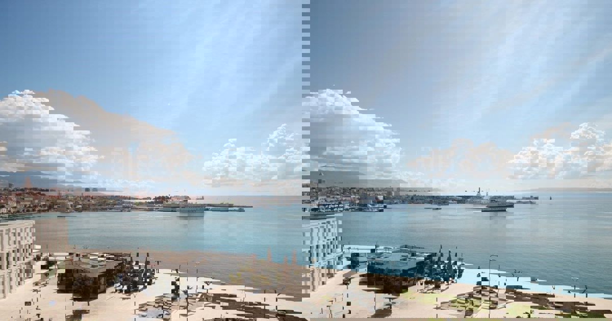 Split, Riva, Zapadna obala, prodaja stan ekskluziva | INDEX OGLASI