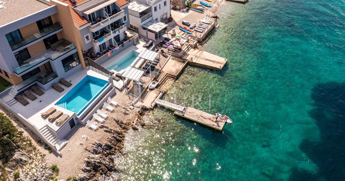 SRESER - urbana villa 442m2 s bazenom | INDEX OGLASI