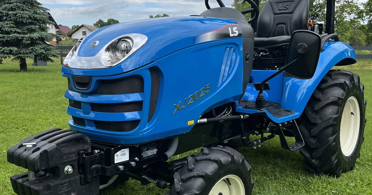 Traktor LS XJ2025 4x4 novi | INDEX OGLASI