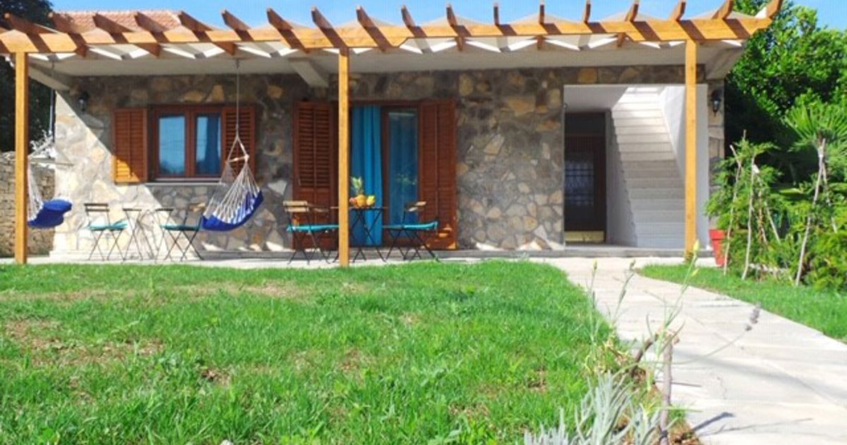 Novigrad - Pridraga, samostojeća 4-sobna prizemnica površine 102m2 sa ...