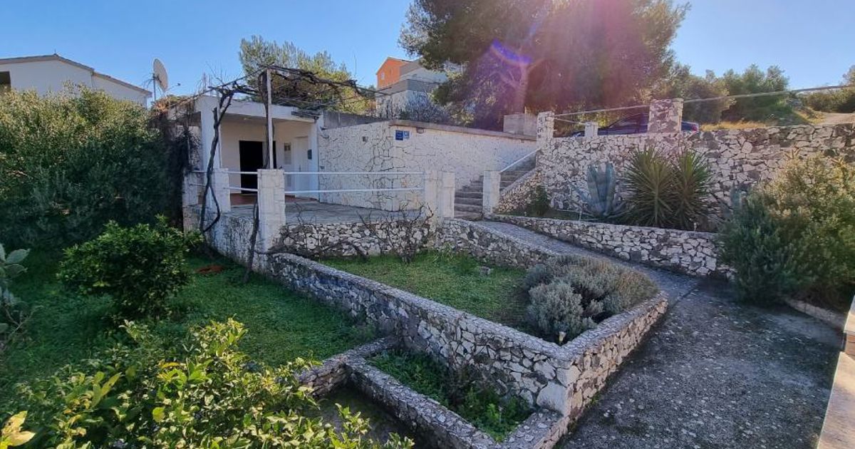 Marina-Sevid, kuća prizemnica s pogledom na more | INDEX OGLASI