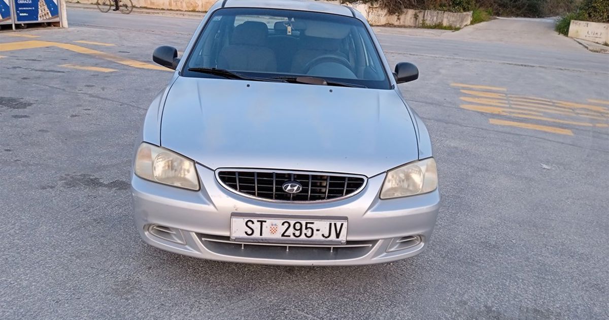 Hyundai Accent 1,3, reg, klima i dr. oprema | INDEX OGLASI