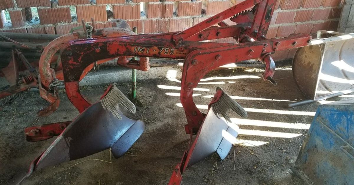 Plug za traktor | INDEX OGLASI