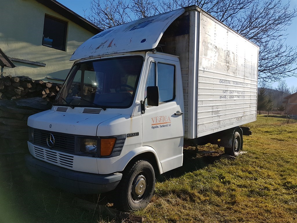 Mercedes 307 D - AKCIJA!! B Kategorija | INDEX OGLASI