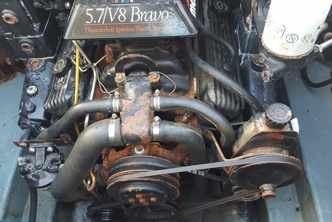 Motor Mercruiser 5.7 V8 | INDEX OGLASI