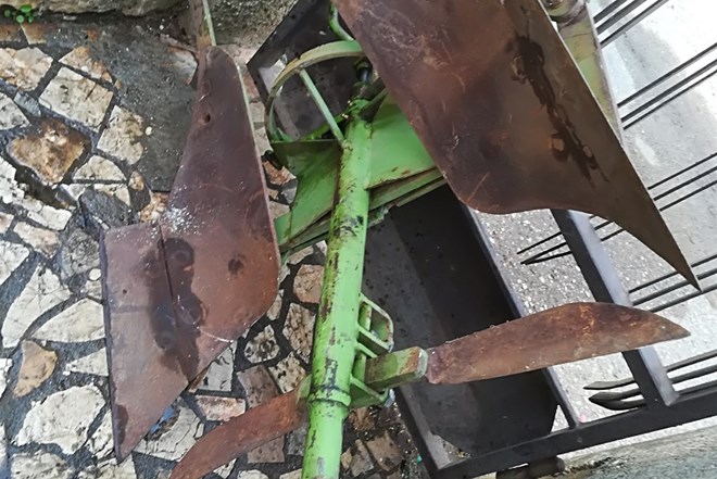 Plug okretač IMT 506, 507, 509 Imt | INDEX OGLASI