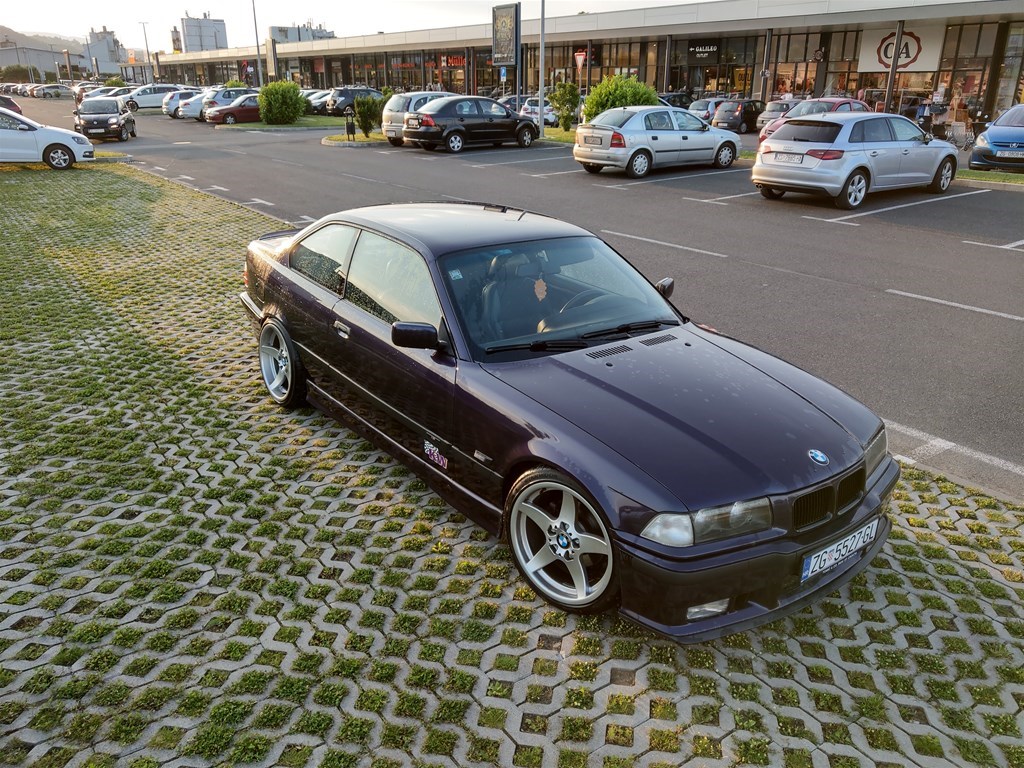 BMW serija 3 Coupe e36 330i | INDEX OGLASI