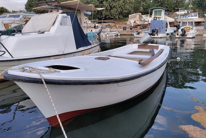 Prodaje se brodica pasara 470 s Tomos motorom 4 ks | INDEX OGLASI