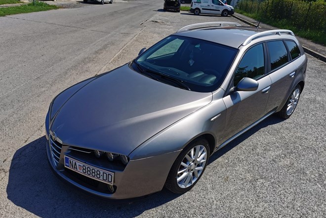 Alfa Romeo 159 SW 1.9 jtdm | INDEX OGLASI